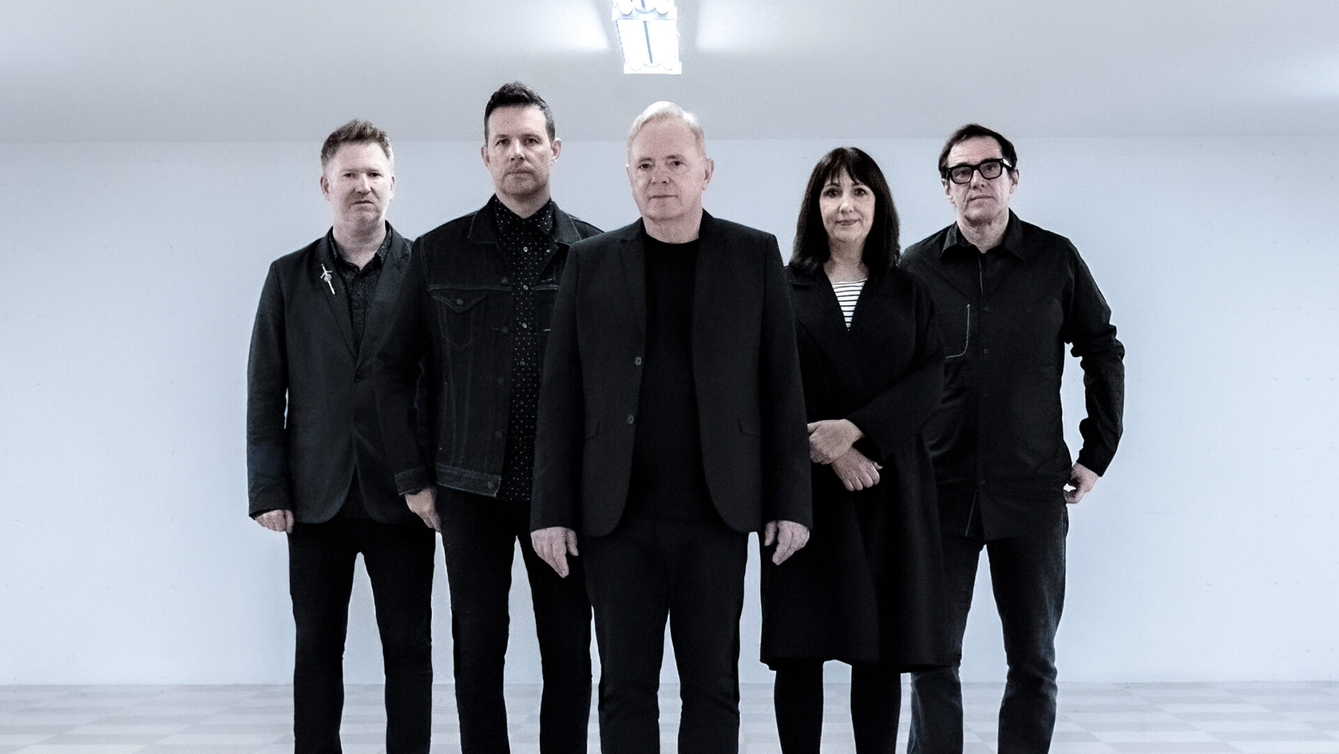 News : Une compilation de New Order rééditée et remasterisée - Sound Of ...